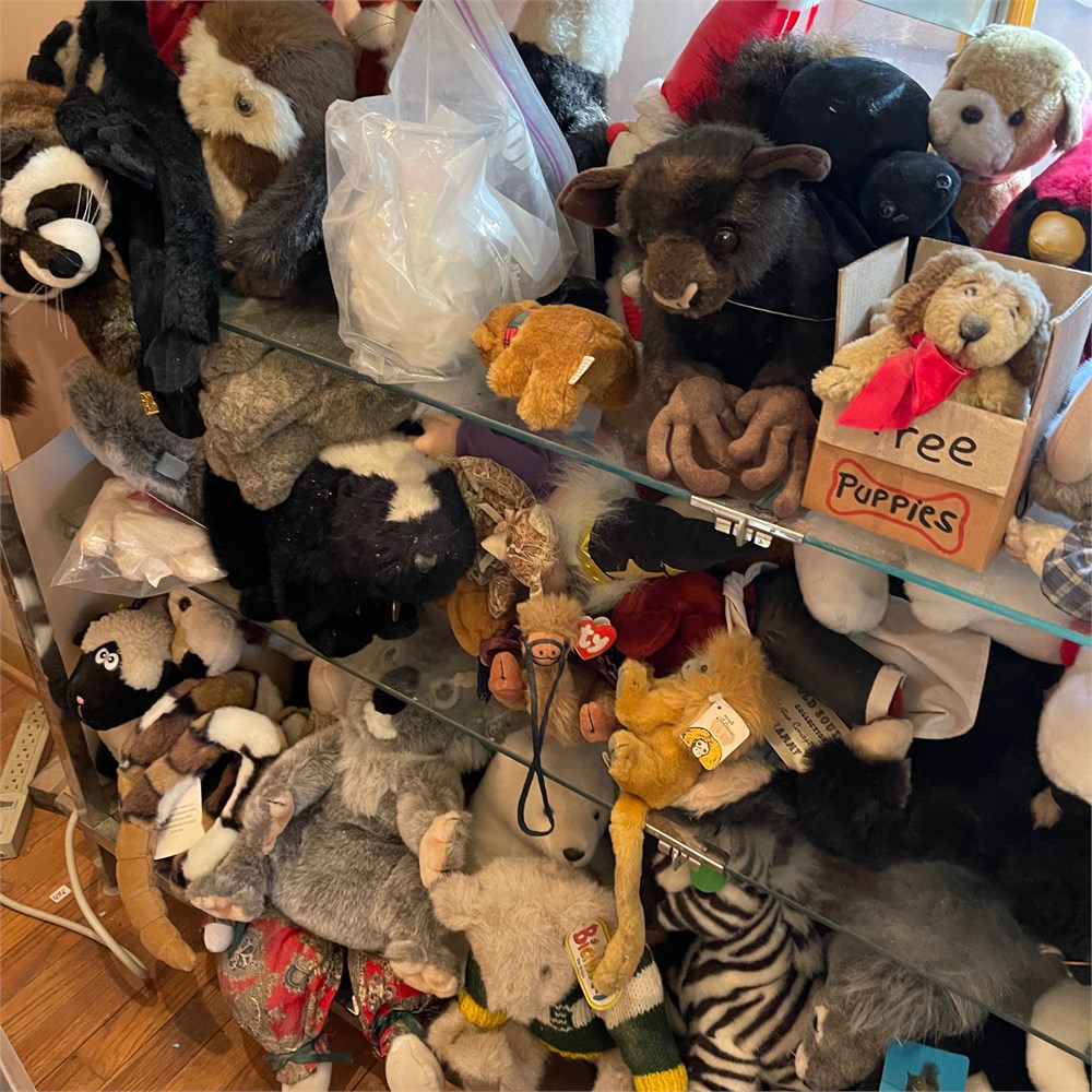 Great Finds Online Auctions - Extensive Multi Shelf Plush Buy Out