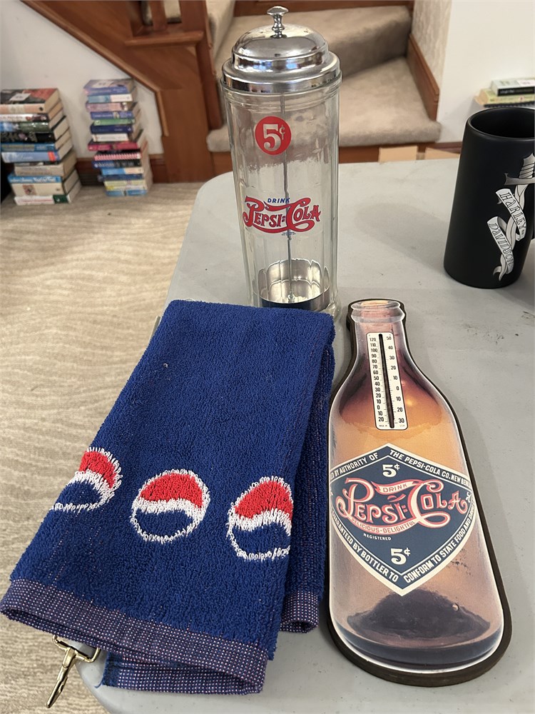 Great Finds Online Auctions - Pepsi Lot