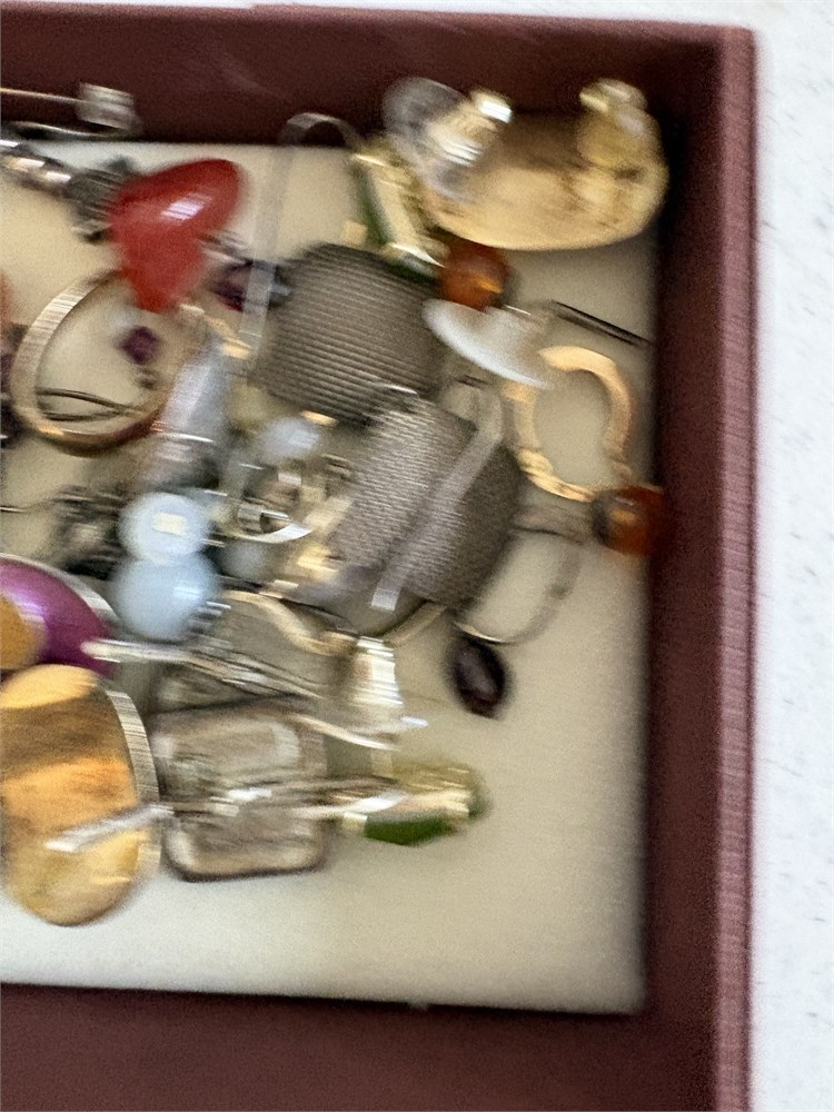 Great Finds Online Auctions - Costume Jewelry Lot