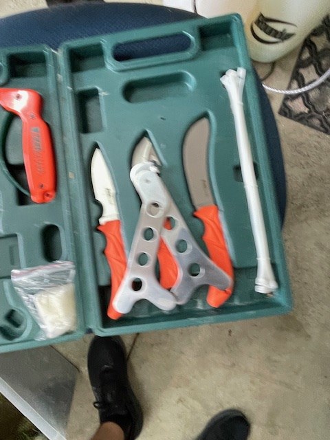 Great Finds Online Auctions - Accusharp Game Processing Kit Model 728C