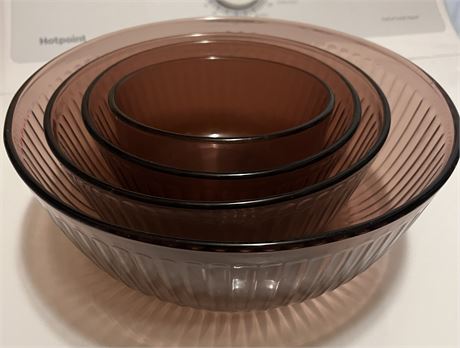 Great Finds Online Auctions - Vintage Pyrex Bowls Cranberry and Amber