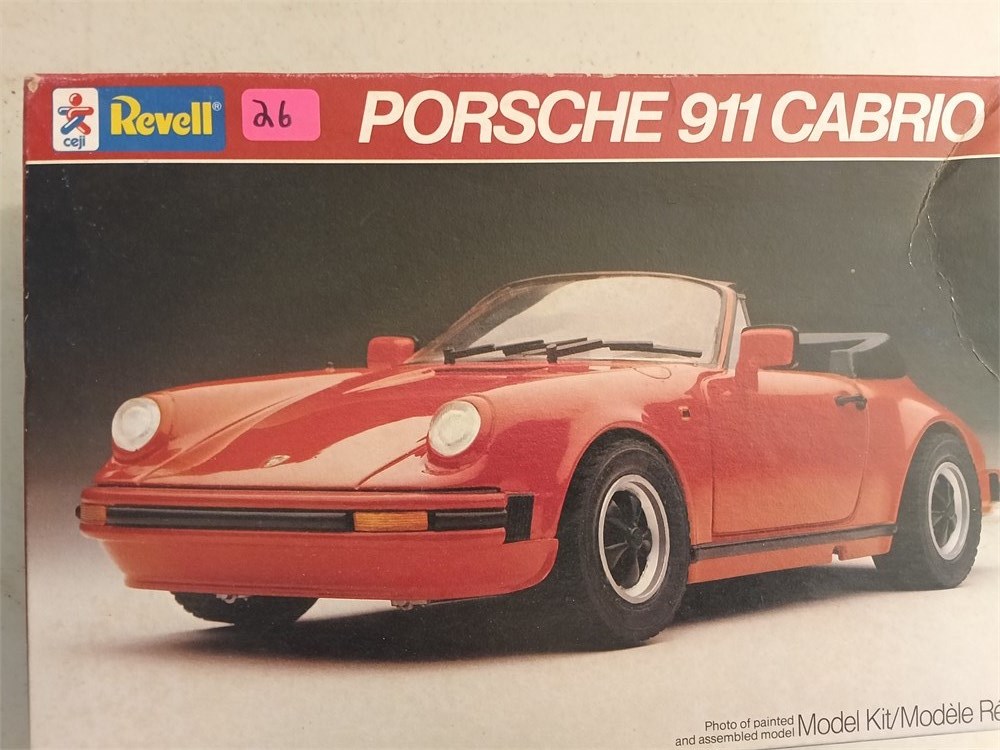 Great Finds Online Auctions - Revell Porsche 911 Cabrio model kit
