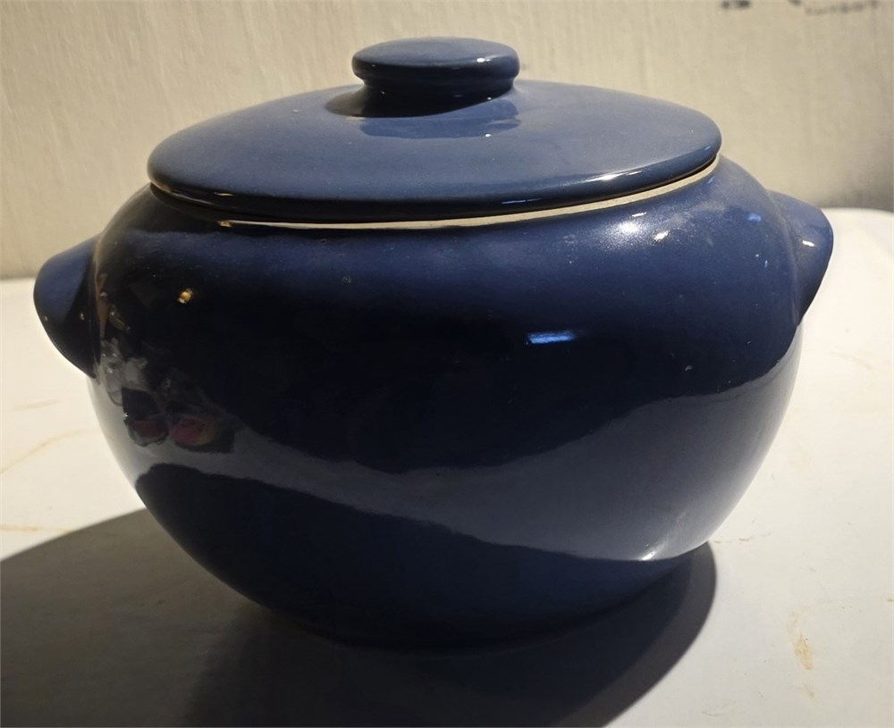 Great Finds Online Auctions - Hall China Bean Pot in Blue Cadet Glaze