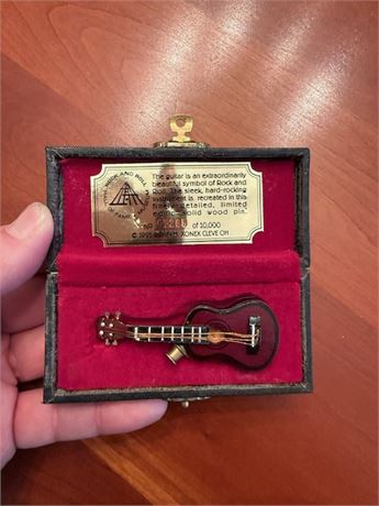 Great Finds Online Auctions - Rock & Roll Hall of Fame Limited Edition ...
