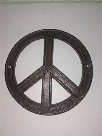 Great Finds Online Auctions - Cast Iron Peace Sign