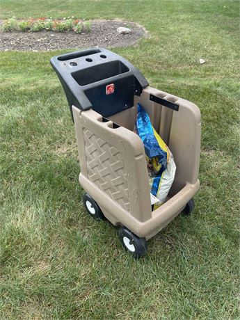 Great Finds Online Auctions - Step 2 Garden Cart