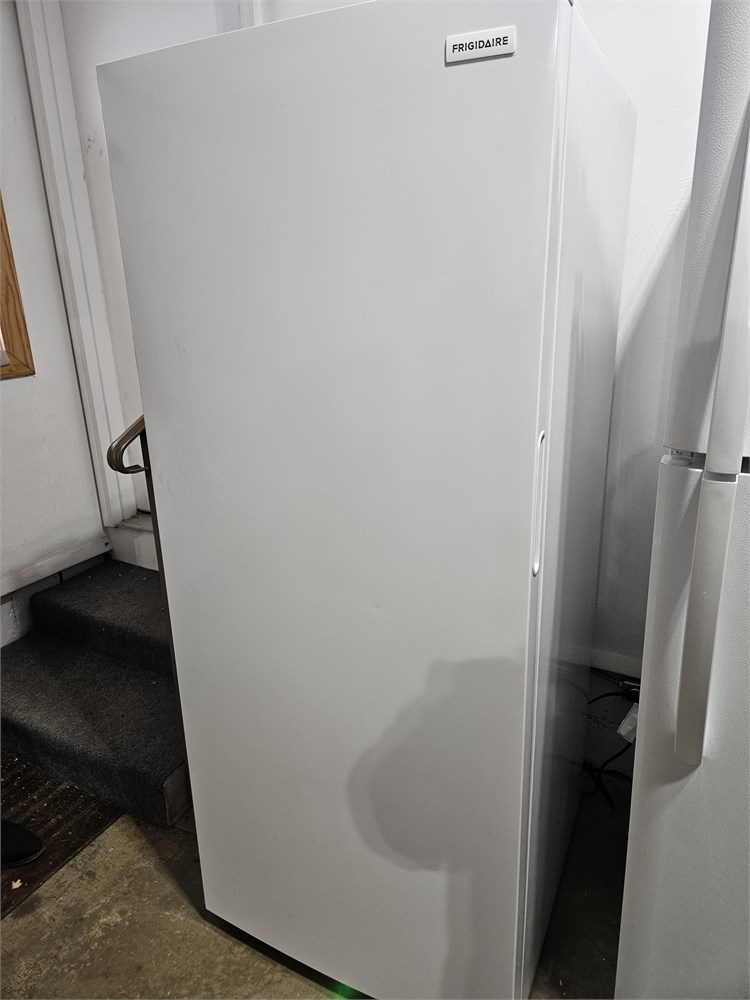 Great Finds Online Auctions - Frigidaire Like New Model FFFU16F2VW 28 ...