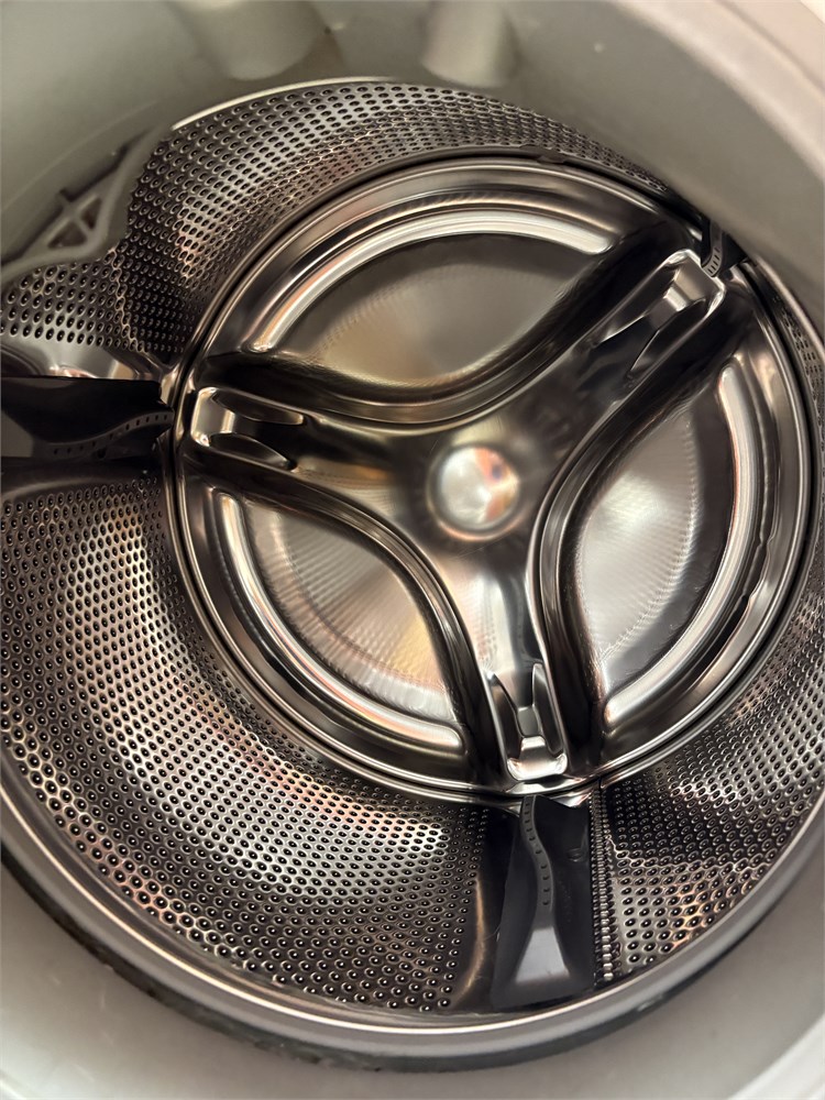 Great Finds Online Auctions - Frigidaire Affinity Front-Load Washer W ...