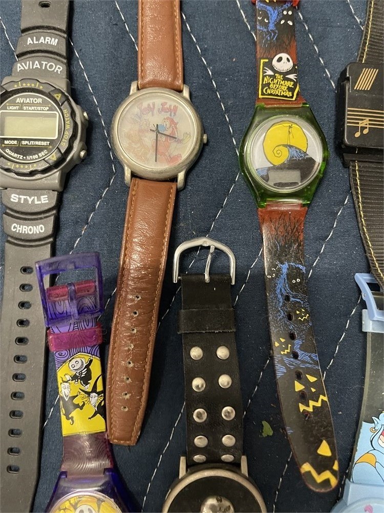 Great Finds Online Auctions - Large Collection of Vintage Novelty Watches