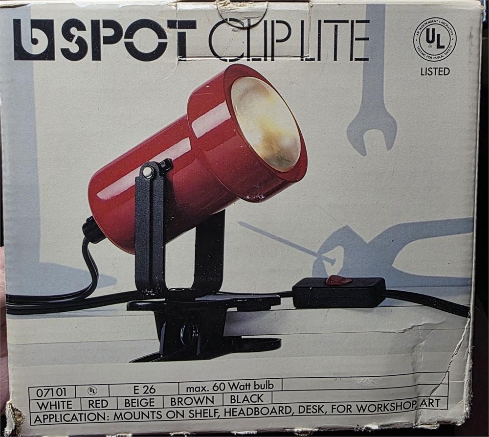 Great Finds Online Auctions - Spot Clip Light