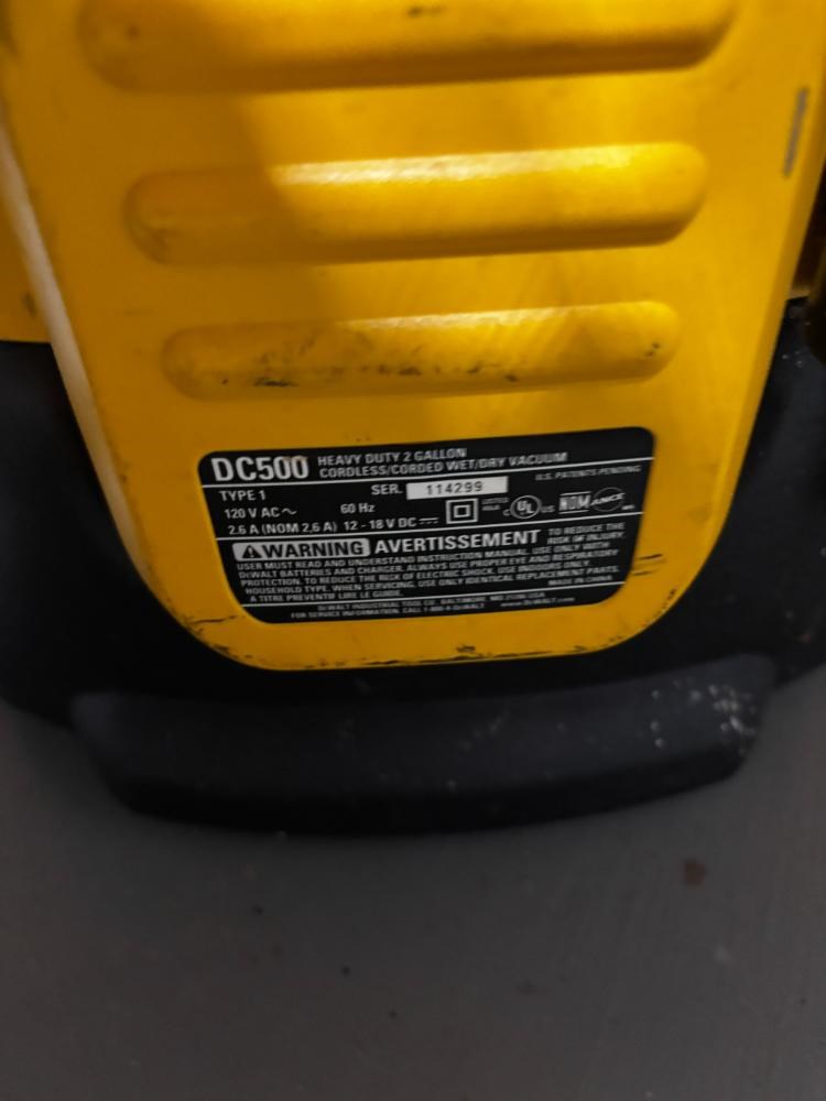 Great Finds Online Auctions - DEWALT DC500 2 GAL VAC