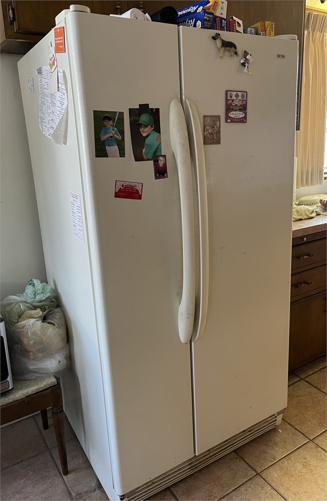 Great Finds Online Auctions - Kenmore Coldspot Side-By-Side Refrigerator