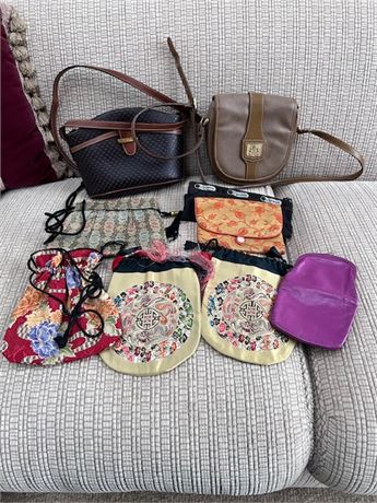 Great Finds Online Auctions - Assorted Purses