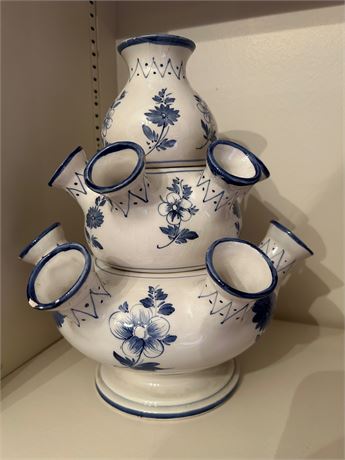 Great Finds Online Auctions - Vintage Three-Tier Blue and White Ceramic ...