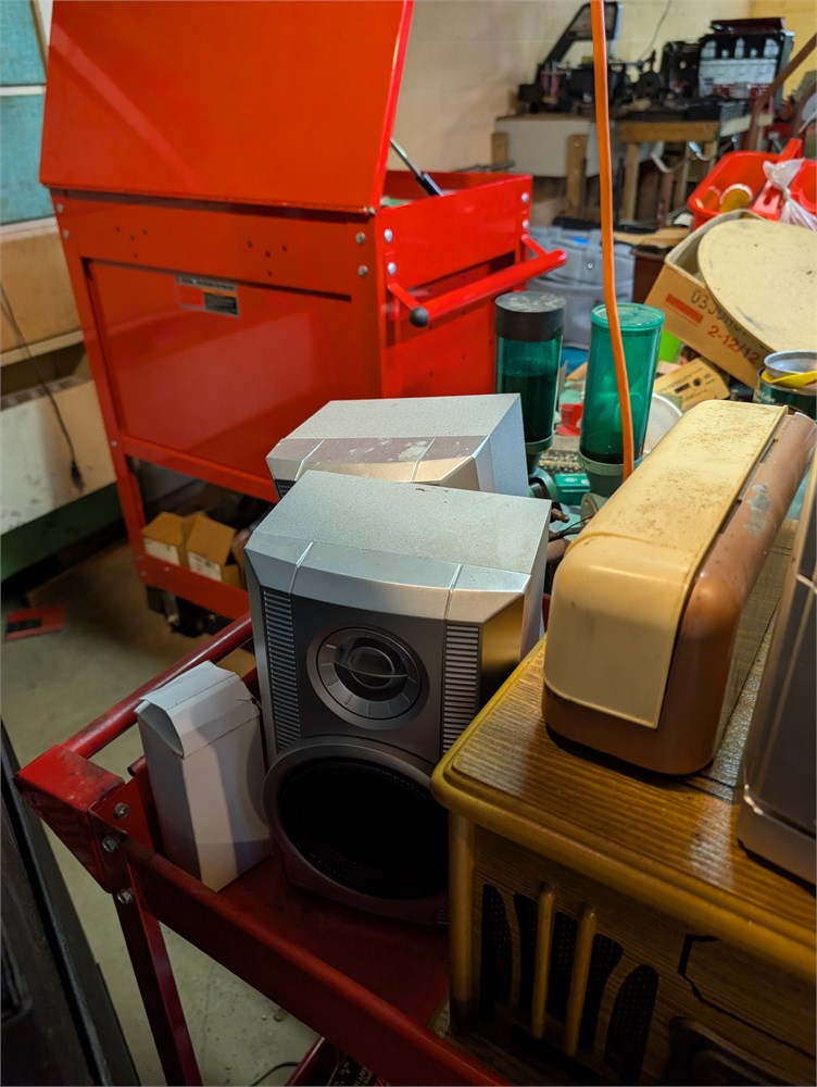 Great Finds Online Auctions - Boombox, Stereo System and Record Player