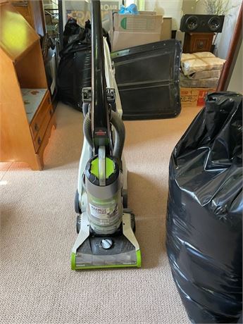 Great Finds Online Auctions - Bissell Cleanview PowerEdge Rewind Pet ...