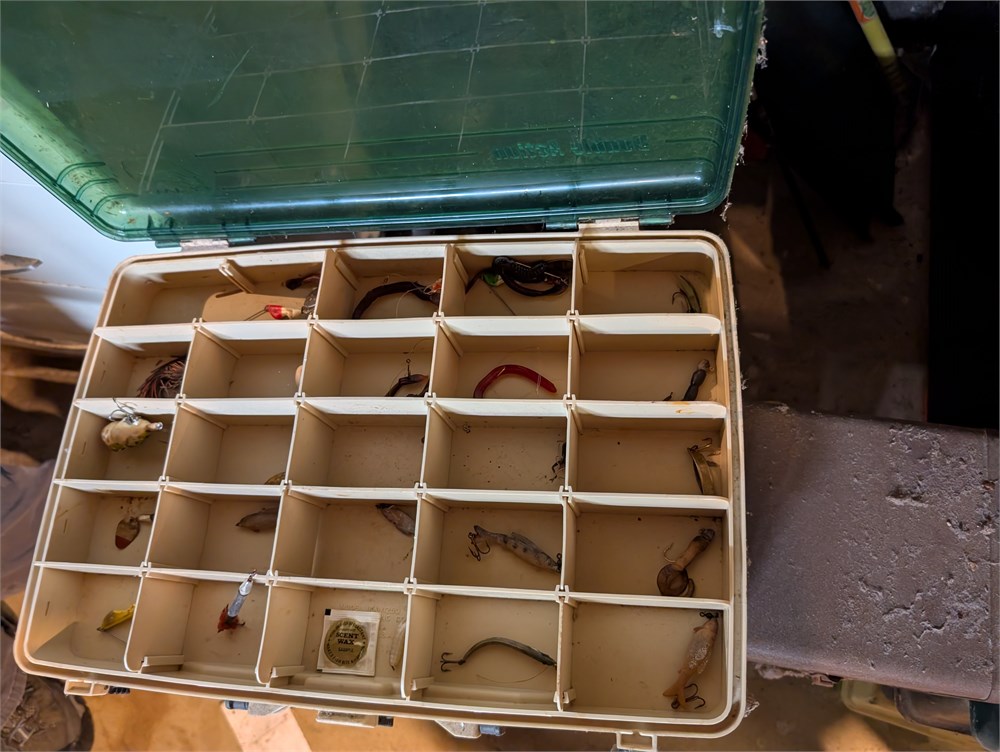 Great Finds Online Auctions - Vintage Tackle Box - With contents