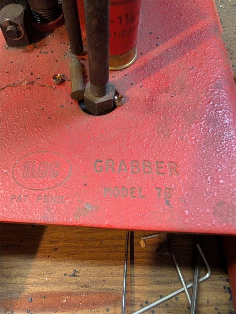 Great Finds Online Auctions - MEC Grabber - Progressive press for reloading