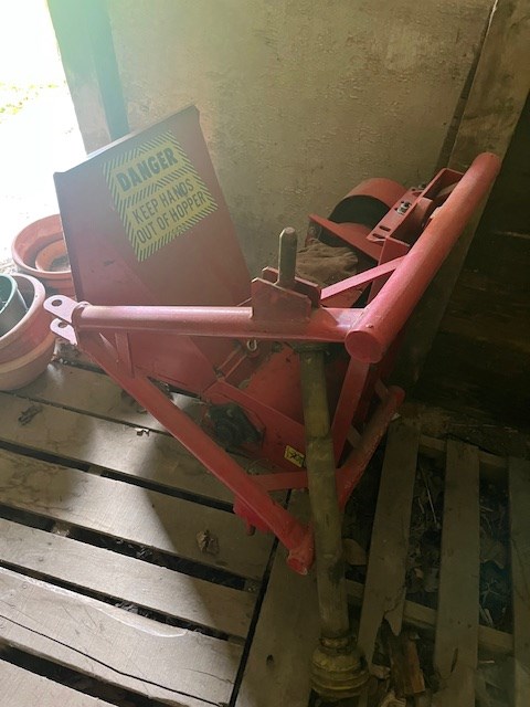 Great Finds Online Auctions - Hopper Attachment