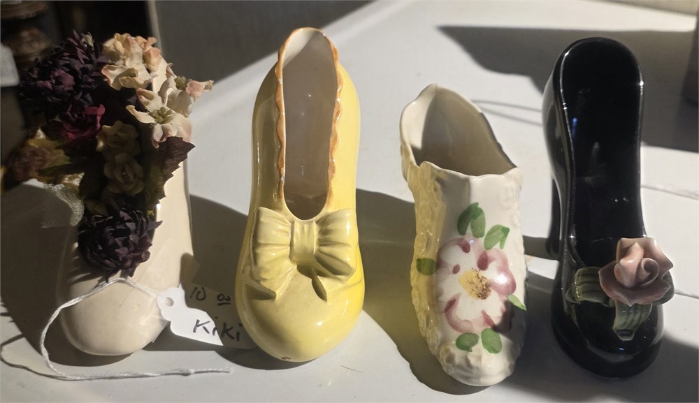 Great Finds Online Auctions - Collection of Porcelain Shoes