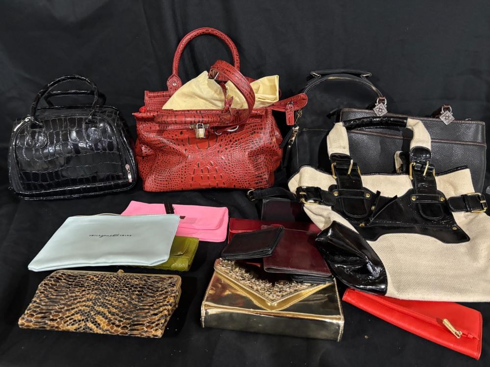 Great Finds Online Auctions - PURSES
