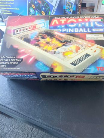 Great Finds Online Auctions - Vintage Tomy Atomic Arcade Pinball Game
