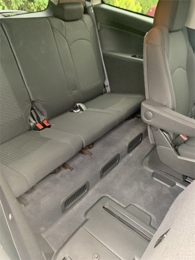 Great Finds Online Auctions - 2012 Chevrolet Traverse LT 1LT FWD
