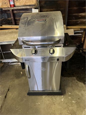 Great Finds Online Auctions - Char-Broil Quantum Commercial Infrared Grill