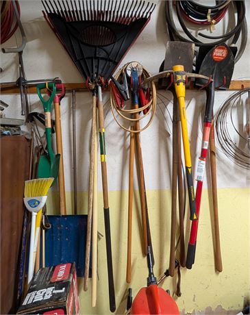 Great Finds Online Auctions - Garage Wall Clean Out