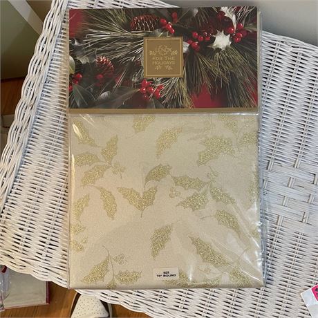 Great Finds Online Auctions - Lenox Home for the Holidays Table Linen
