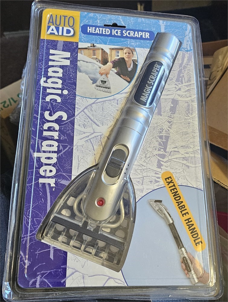 Great Finds Online Auctions - Auto Aid Magic Scrapper Heated Ice Scrapper