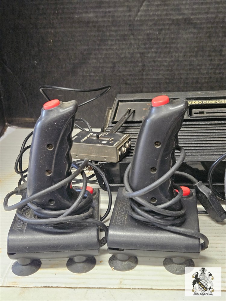 Great Finds Online Auctions - Vintage 1980's Atari Joy Stick & Pistol ...