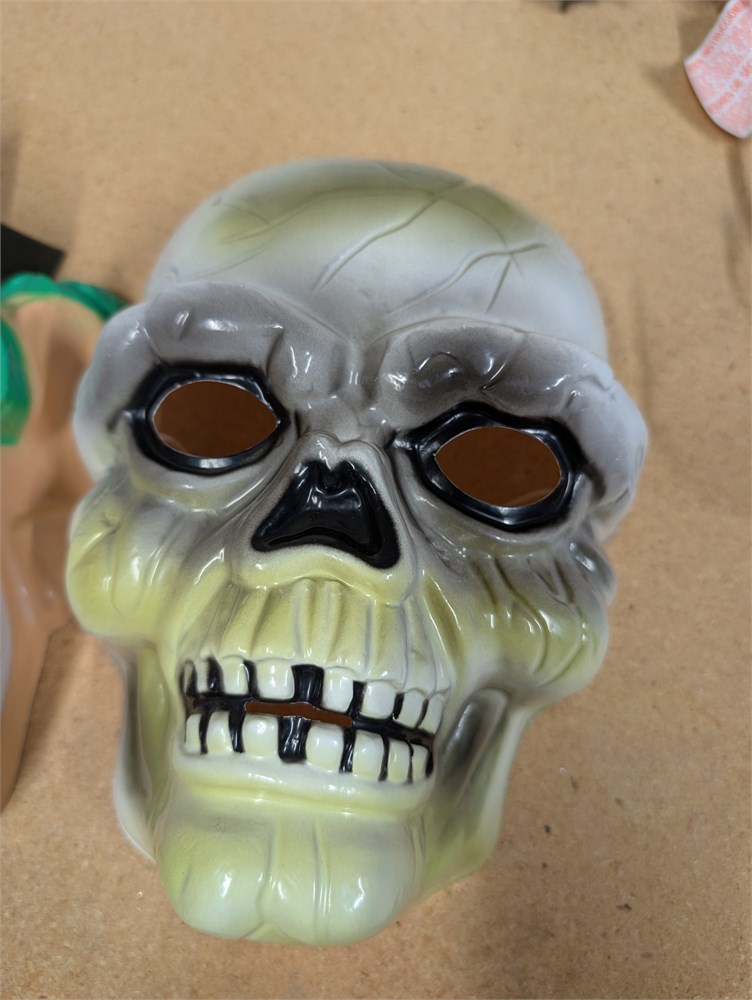 Great Finds Online Auctions - Vintage plastic costume masks
