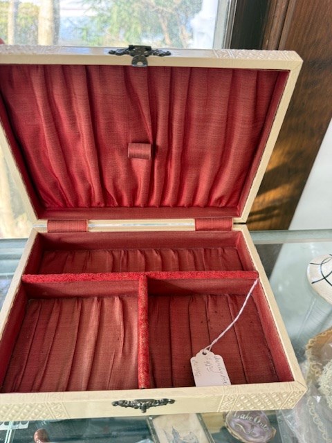 Great Finds Online Auctions - Vintage Embossed Celluloid Jewelry Box
