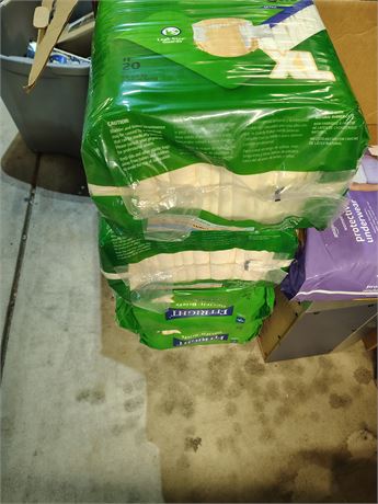 Great Finds Online Auctions - 4 New Stack of Fit right Briefs 20 Per ...