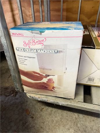Great Finds Online Auctions - Rival Soft-serve Ice Cream Maker Machine